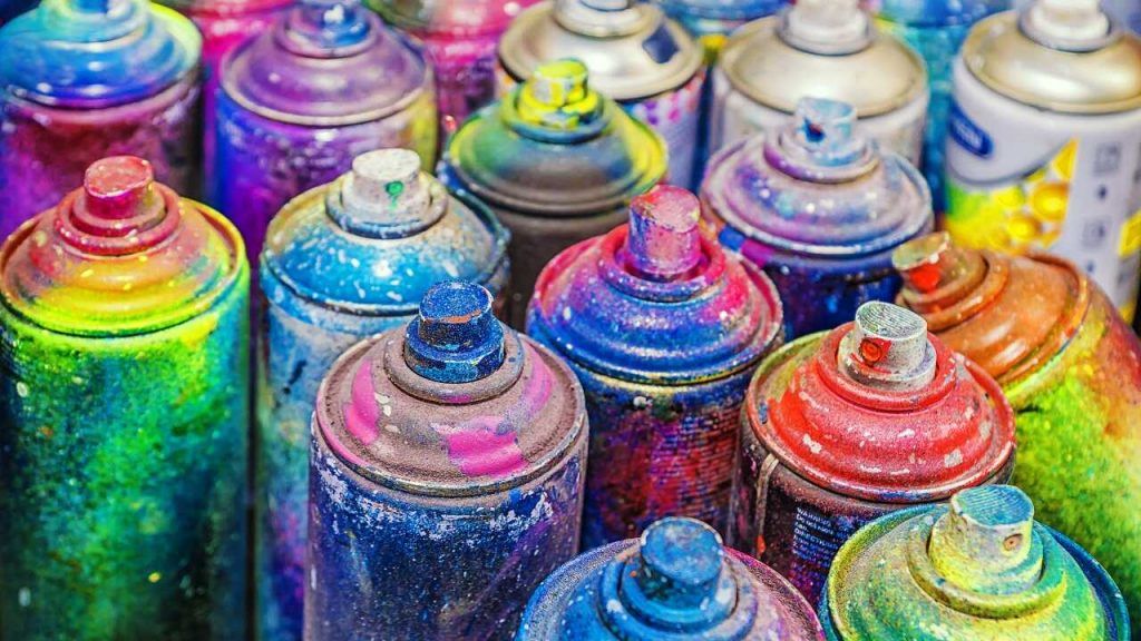 Decorare la casa con le bombolette spray: idee creative ed economiche