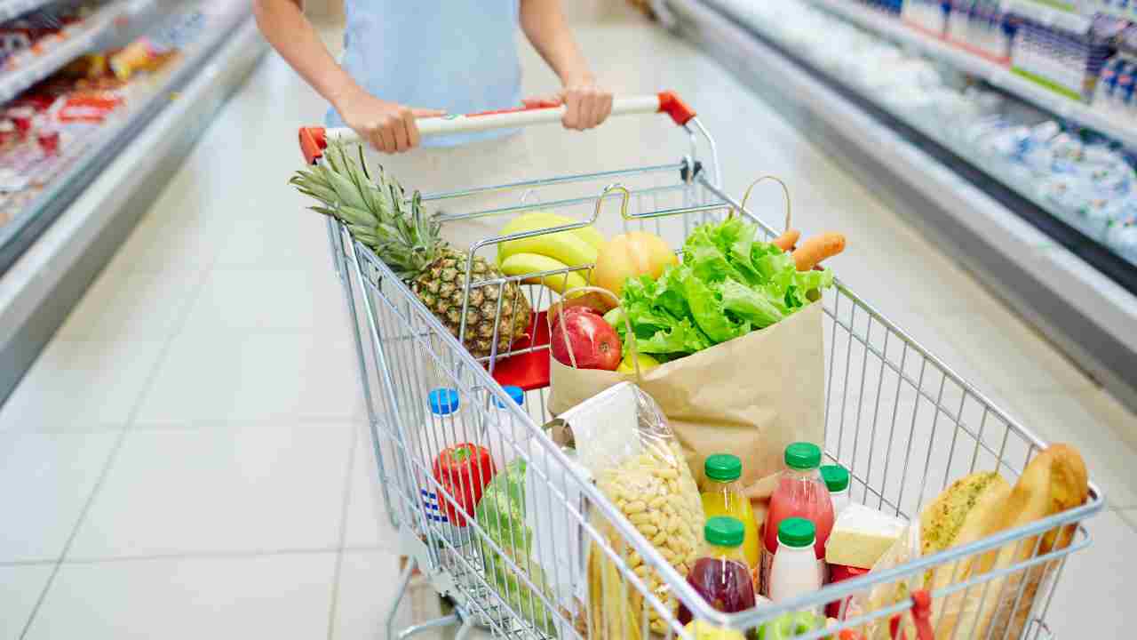Aumento dei prezzi, quali sono gli alimenti che costano di più