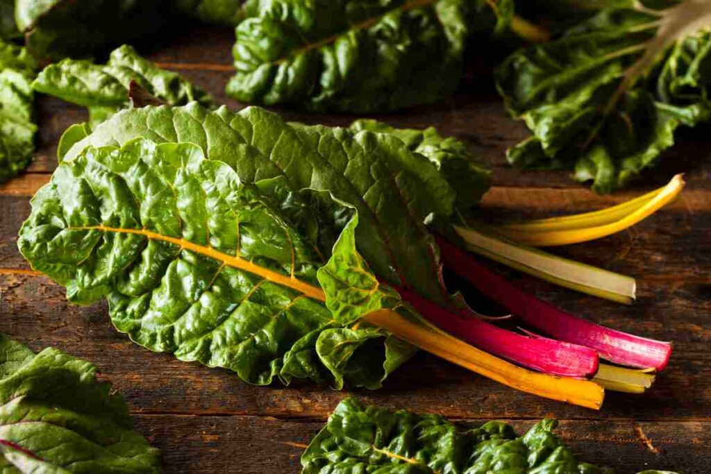 Bietola: a cosa fa bene, ricette, proprietà nutrizionali e ...