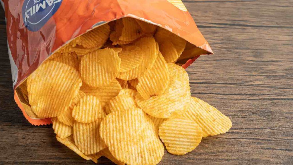 Patatine a base di legumi, quali le differenze con le classiche