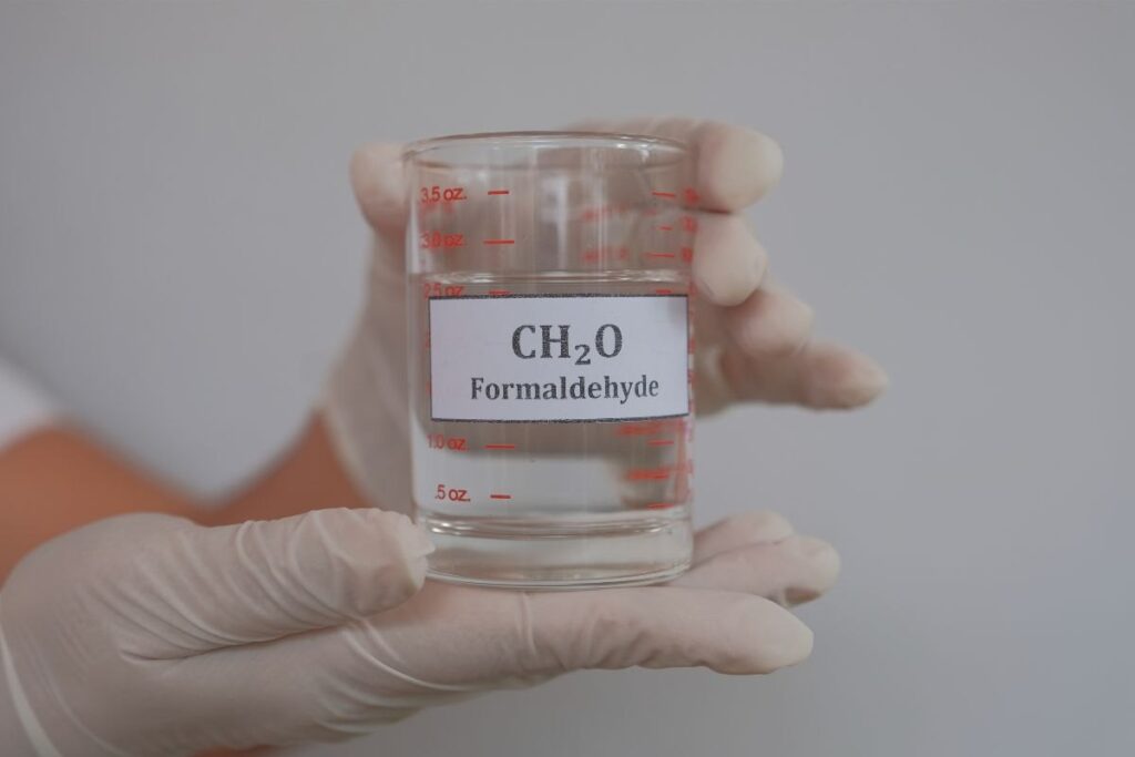Formaldeide: dove si trova, perché è pericolosa e come fare per evitare ...